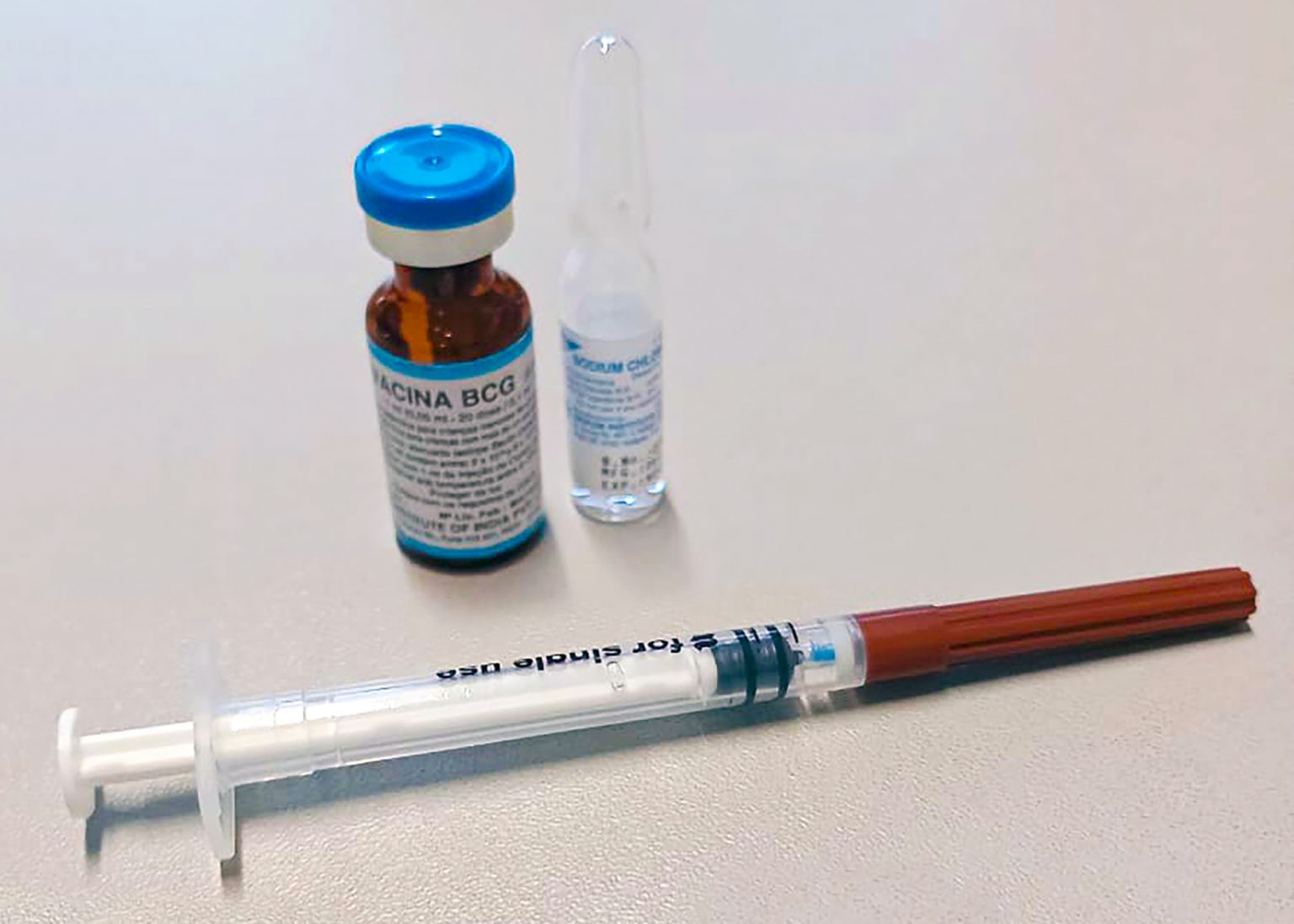 Vacina BCG, que protege contra a Tuberculose, está disponível no Centro ...