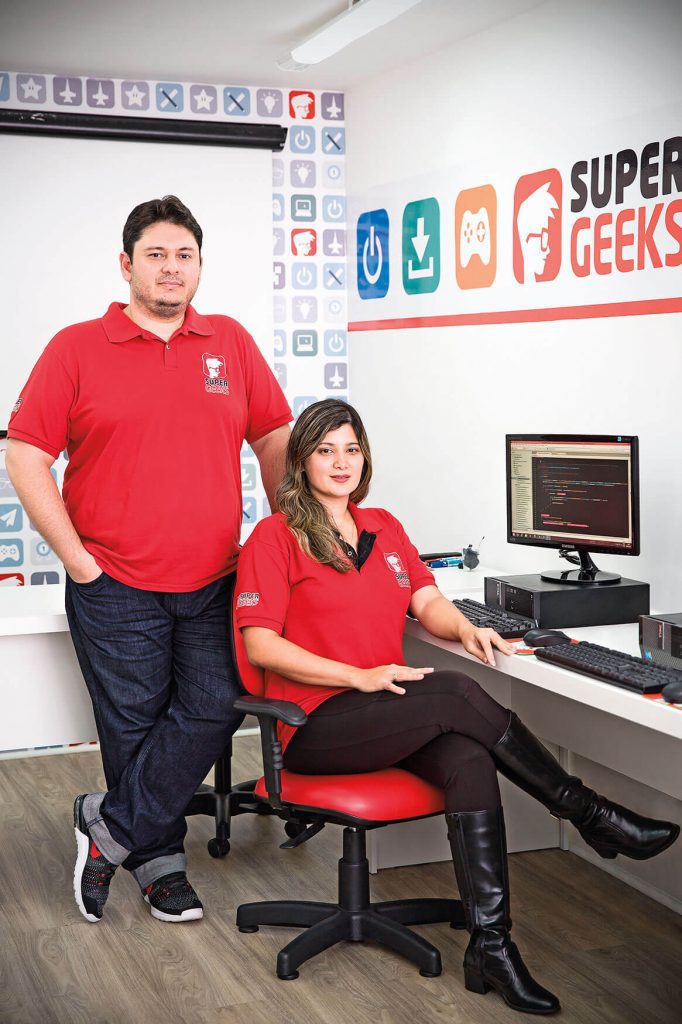 SuperGeeks completa nove anos, crescendo com sua metodologia de ensino ...