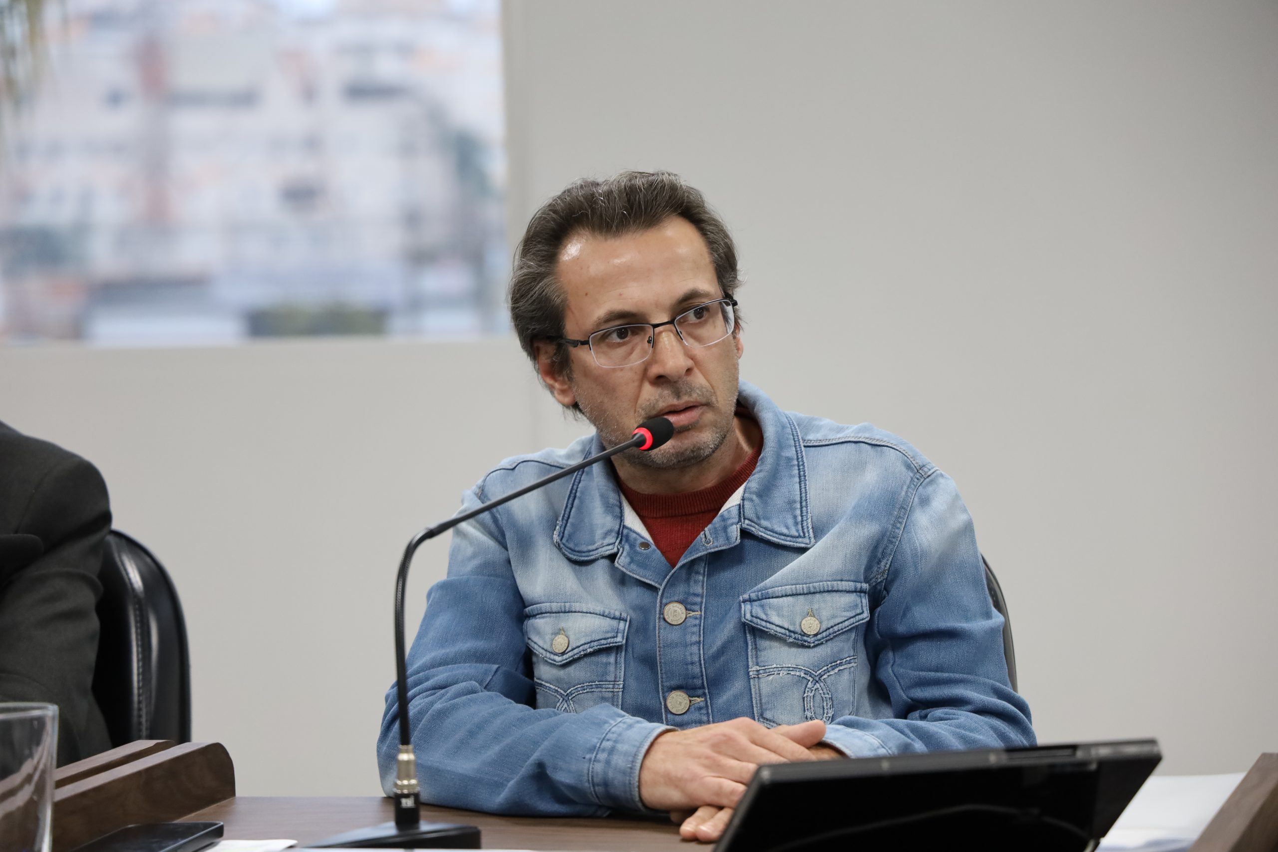 Dr. Daniel pede informações sobre fila de espera para tratamento de ...