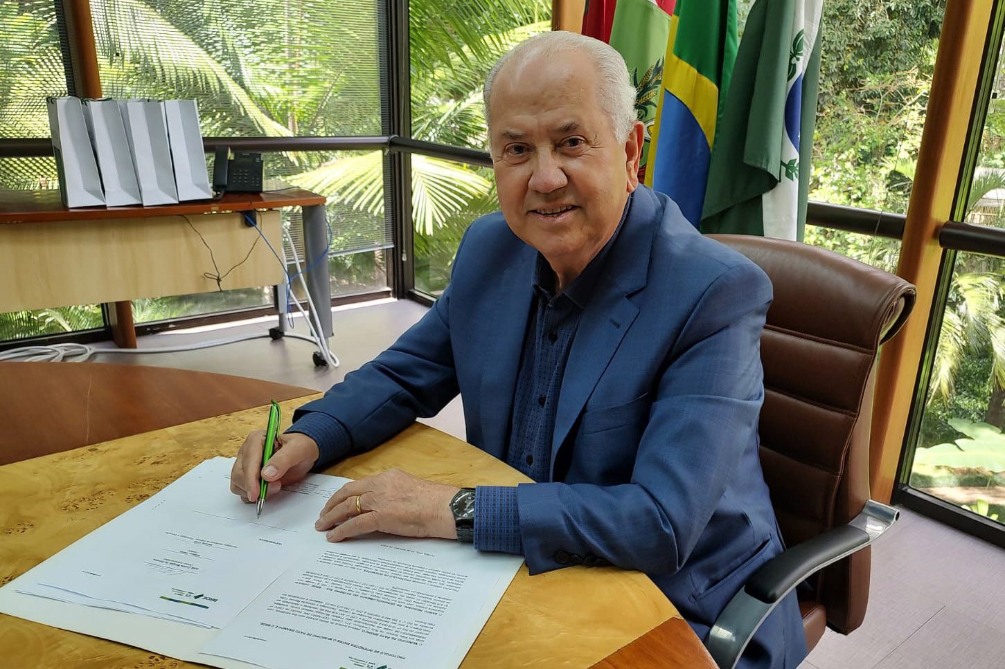 Política não evoluiu no período pós-redemocratização - SB24HORAS